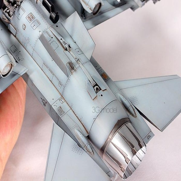 F-16 Falcon Fighter Assembled Aircraft Model – GearMeeUp